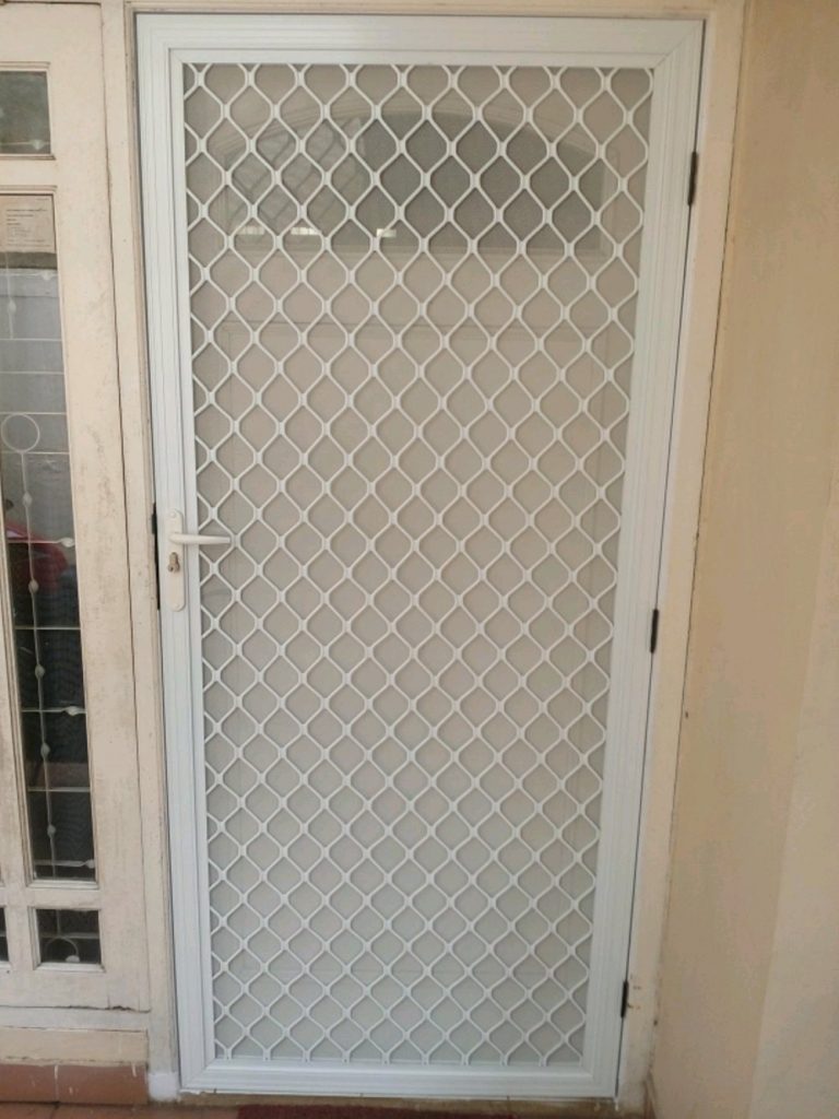 Pintu expanda denpasar