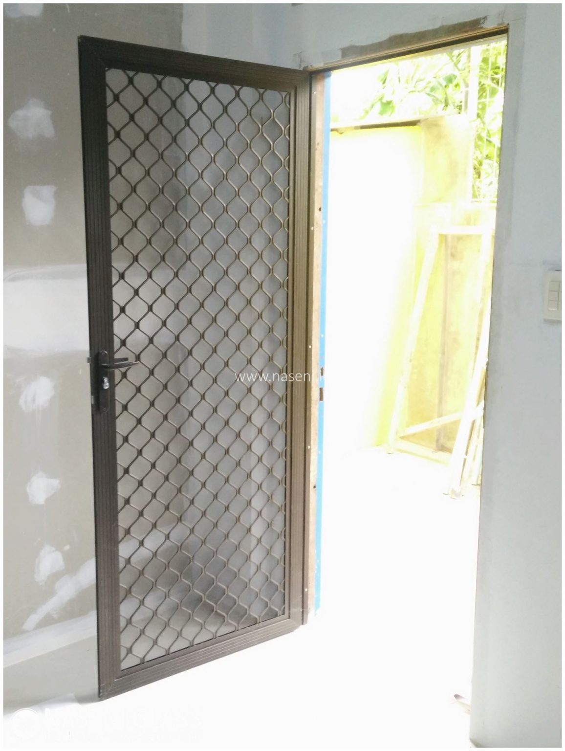 Pintu expanda bali