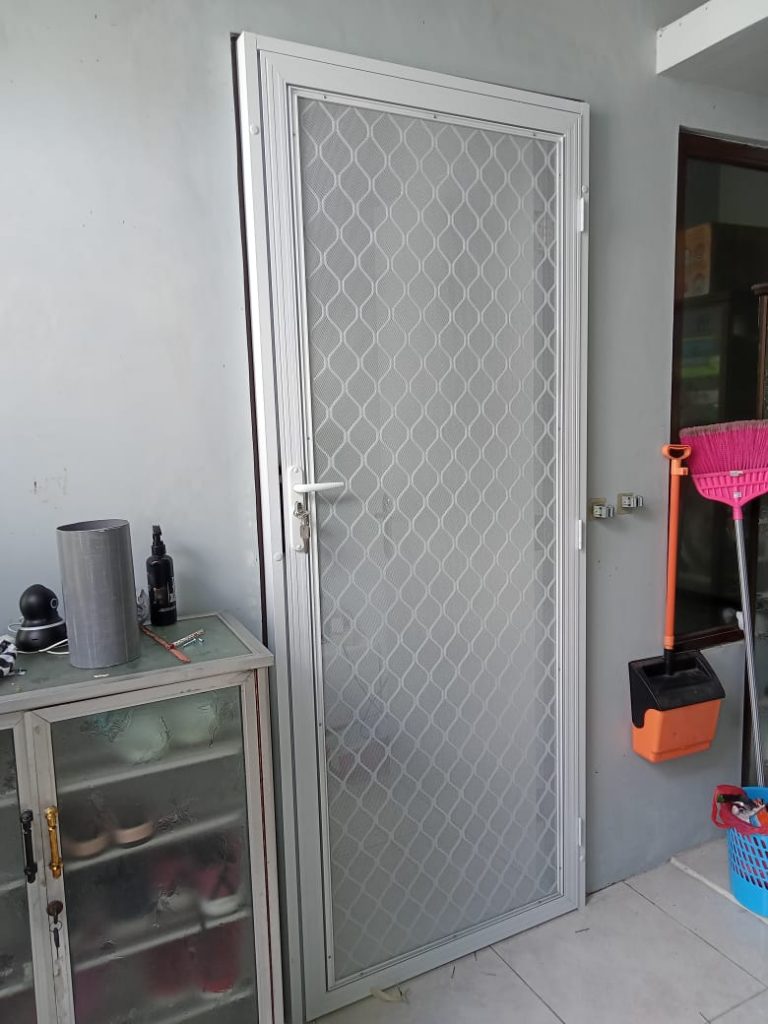 Pintu expanda bali